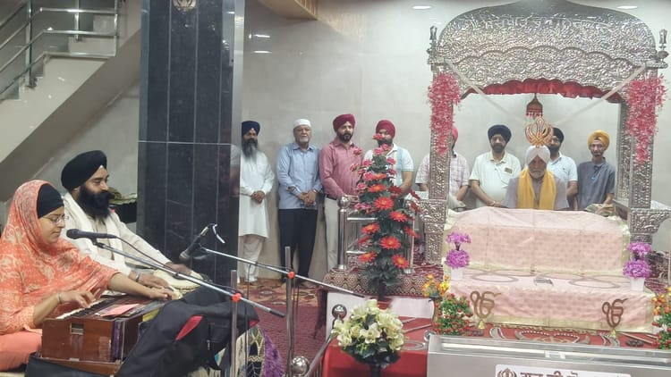 Kirtan Darbar Organized At Gurdwara Shaheed Baba Kehar Singh - Agra ...