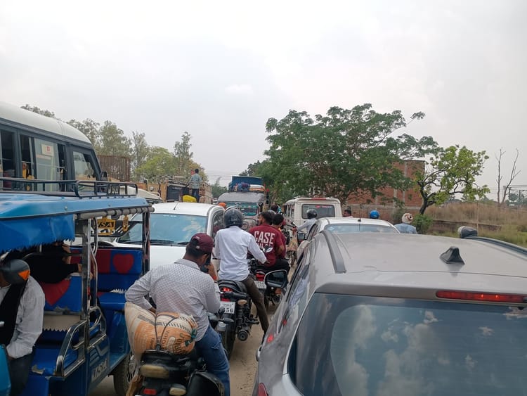 44 Trains Run In 24 Hours, Road Narrows Due To Overbridge Construction ...