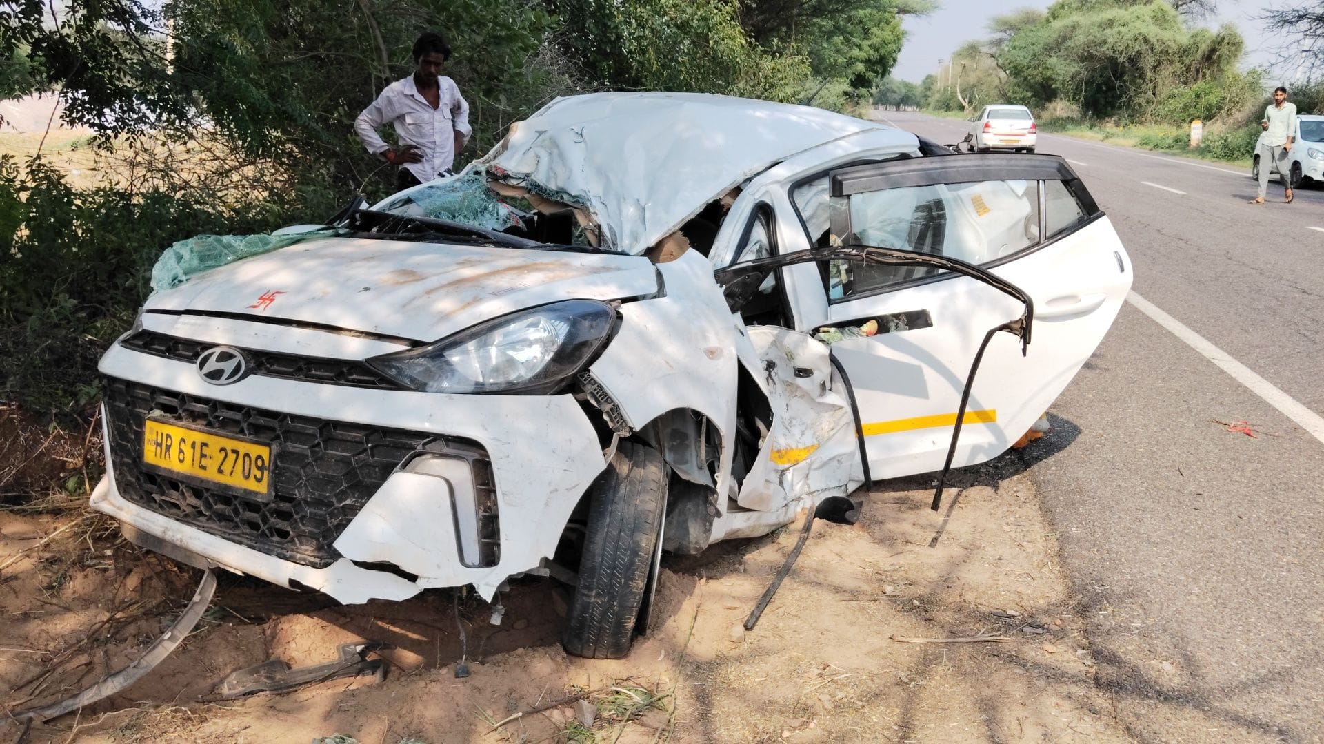 Two People Died When Their Car Collided With A Tree While Trying To ...