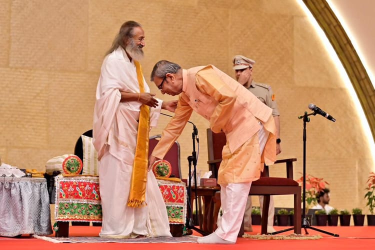 Haryana Governor Prof. Ashim Kumar Ghosh Met Gurudev Ravi Shankar ...
