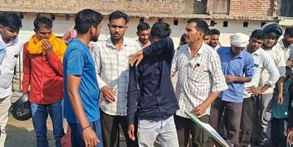 Auto-rickshaw Overturns While Swerving To Save Dog; Elderly Man Dies ...