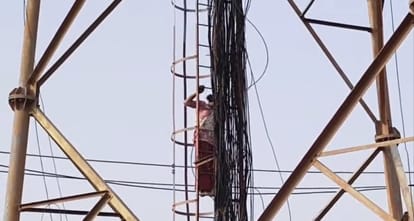 Teenage Girl Climbs Mobile Tower In Desperate Bid To Free Her Lover ...