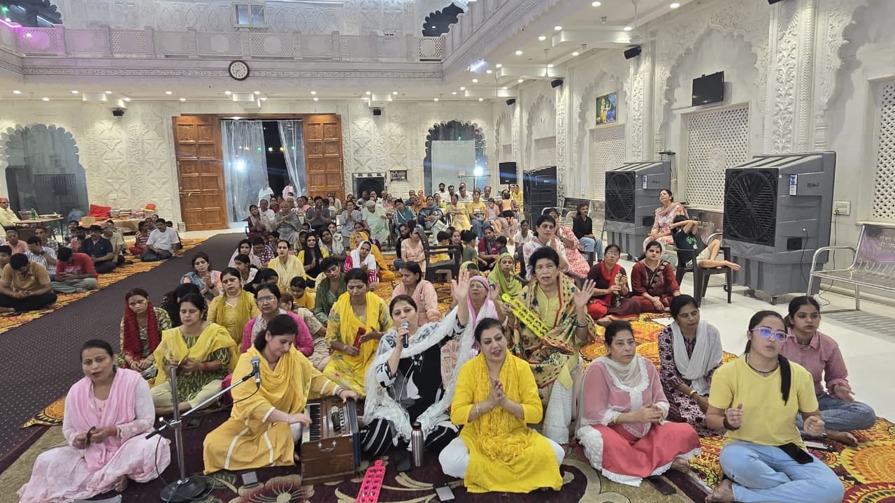 Govardhan Maharaj, Maharaj, A Crown Is Adorned On Your Forehead ...