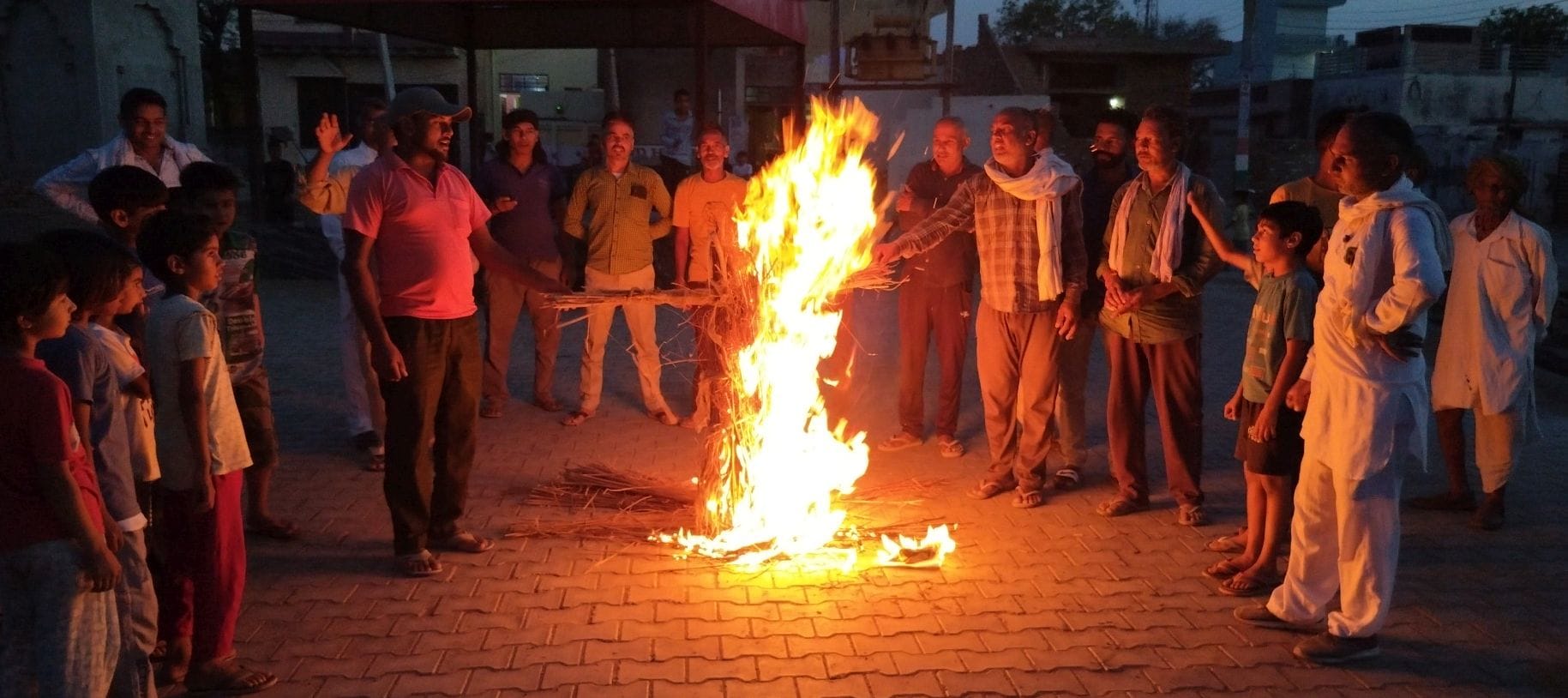 Workers Burned The Cm's Effigy - Jind News - Jind News:मजदूरों ने सीएम ...