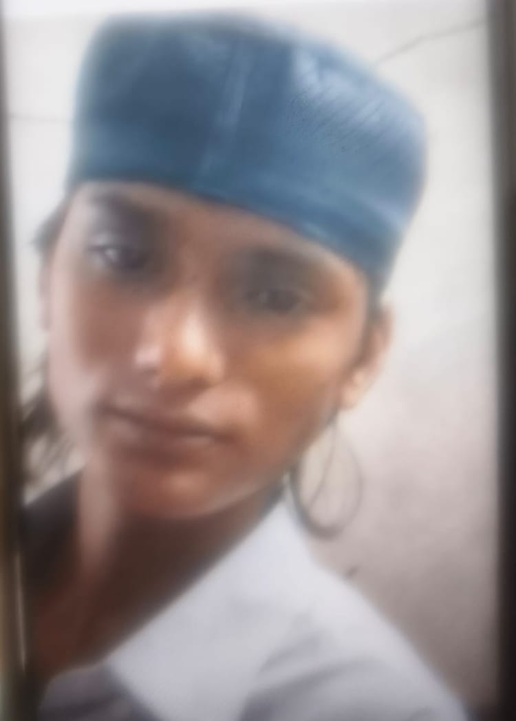 Speeding Bike Crashes Into Divider, Water Supplier Dies - Lucknow News ...