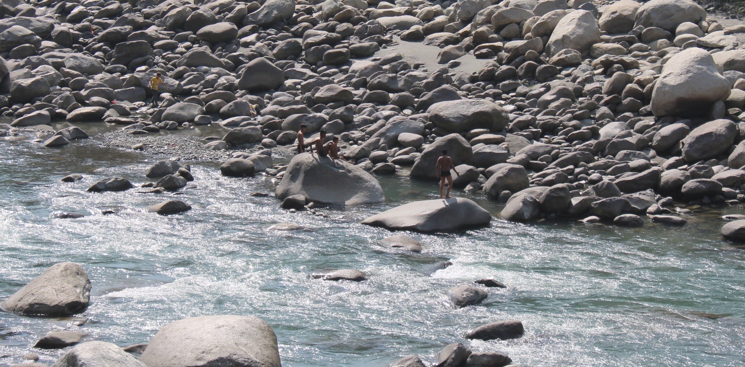 Youths Playing With Death In Search Of Relief From Heat - Chamba News ...