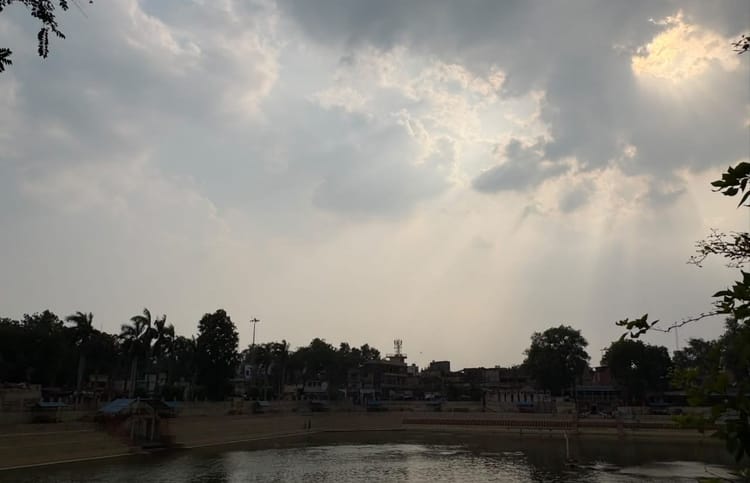 The Sun Shone Brightly Until 3 P.m., And By Evening, Winds Blew At A ...