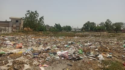 Heaps Of Garbage Lie In The Middle Of The Village, With No Plans To ...