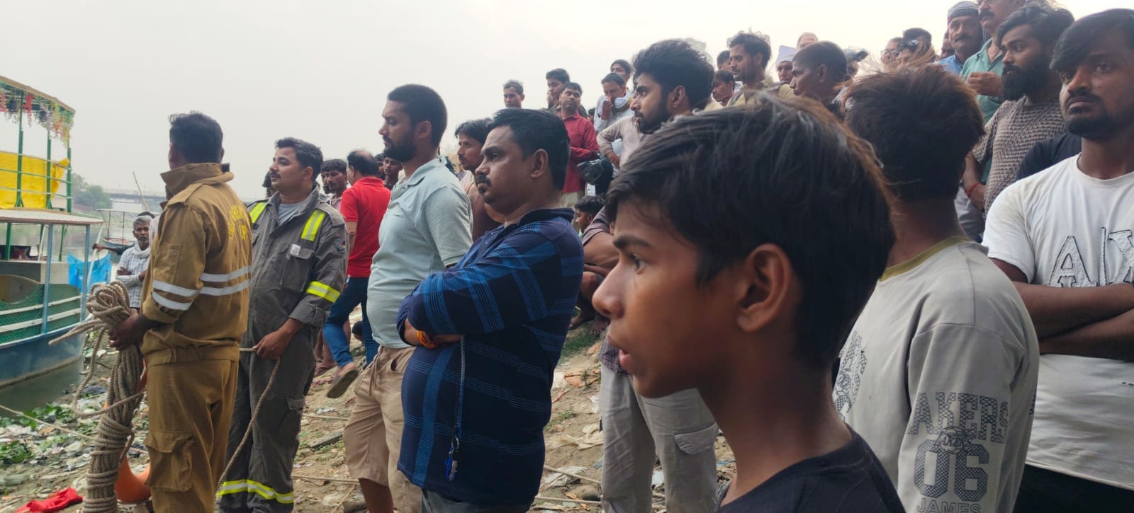 Six Friends Drowned While Bathing In The Gomti River; Four Were Rescued ...