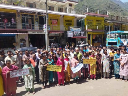 Pradarshan In Ronhat College Issue - Sirmour News - Sirmour News:रोनहाट ...
