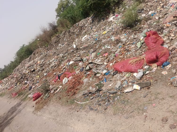 In Village Dujana.... Smelly Questions On Claims Of Cleanliness ...