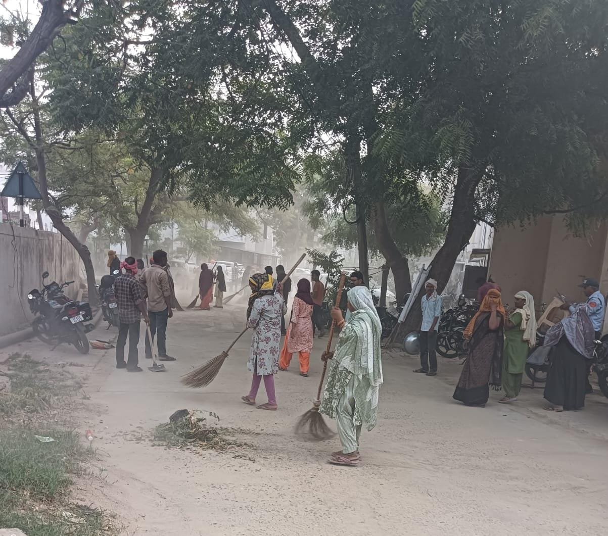 A Cleanliness Drive Was Conducted In Teachers' Colony As Part Of The 30 ...