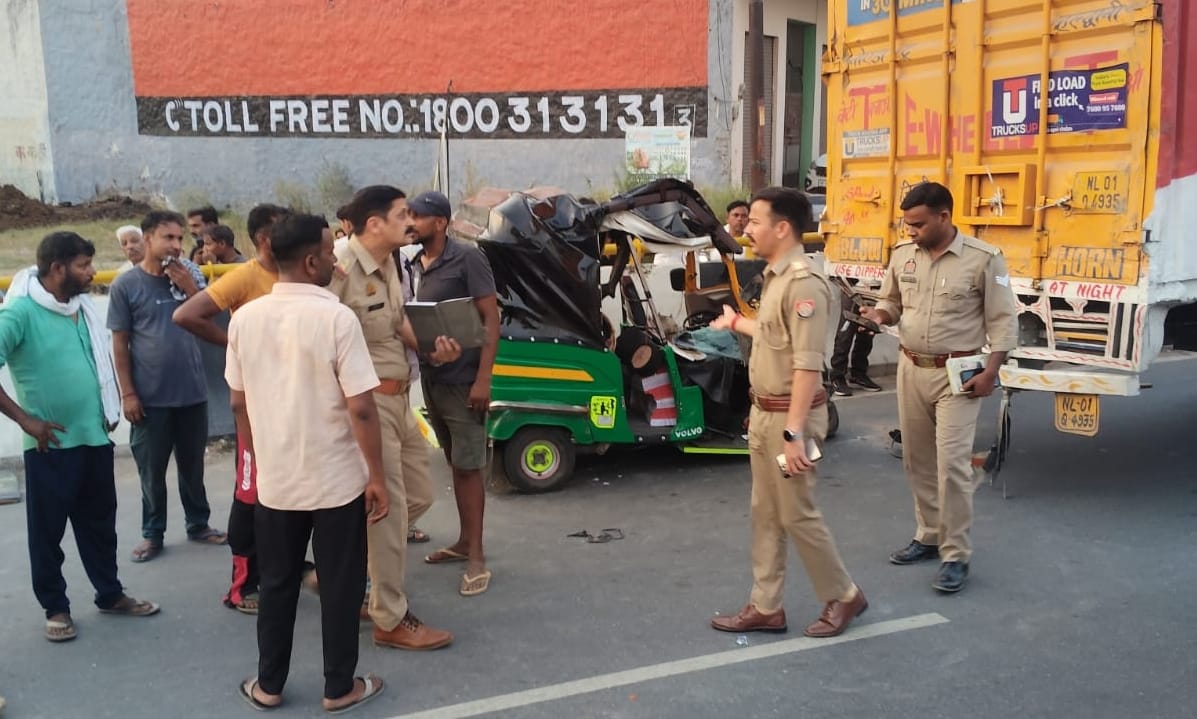 Auto Collides With Truck From Behind, Five Injured Including A Woman ...