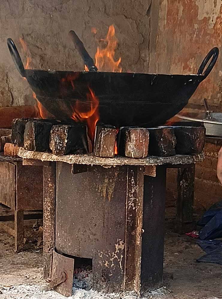 Shopkeepers Are Making Do With Wood-fired Stoves And Tandoors Due To ...