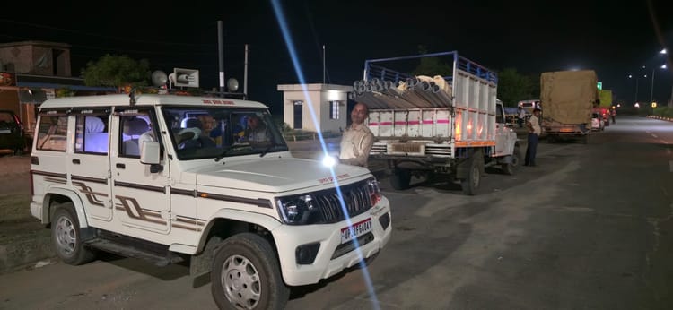 Hauz Toll Danger Zone: Queues Of Trucks On The Highway Stretching Back ...