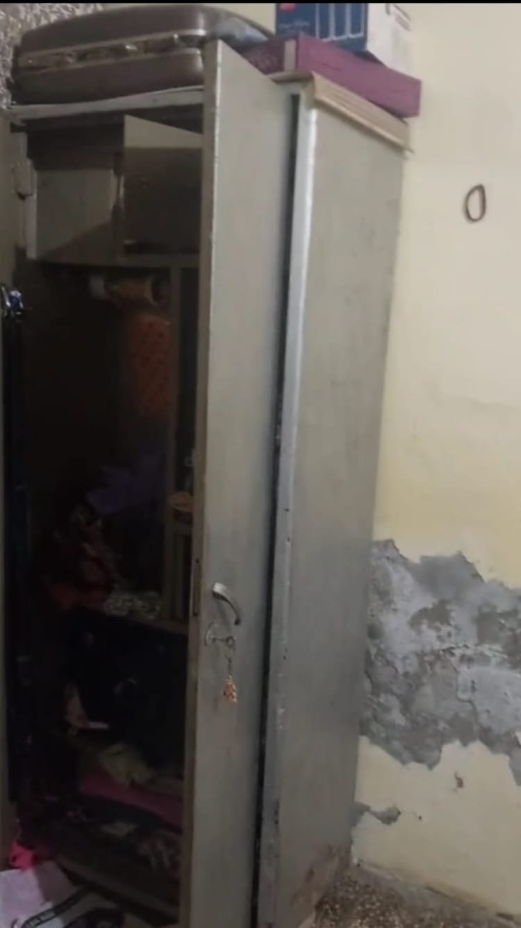 Thieves Broke The Locks And Stole Jewellery And Cash Worth Lakhs ...