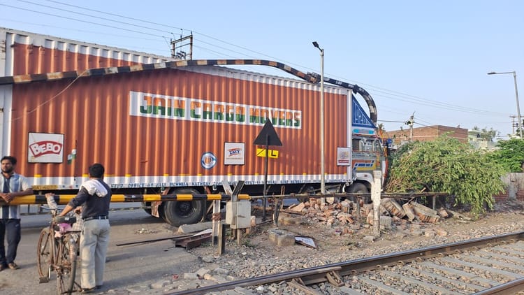 An Out-of-control Truck Crashed Through A Wall And Reached The Railway ...
