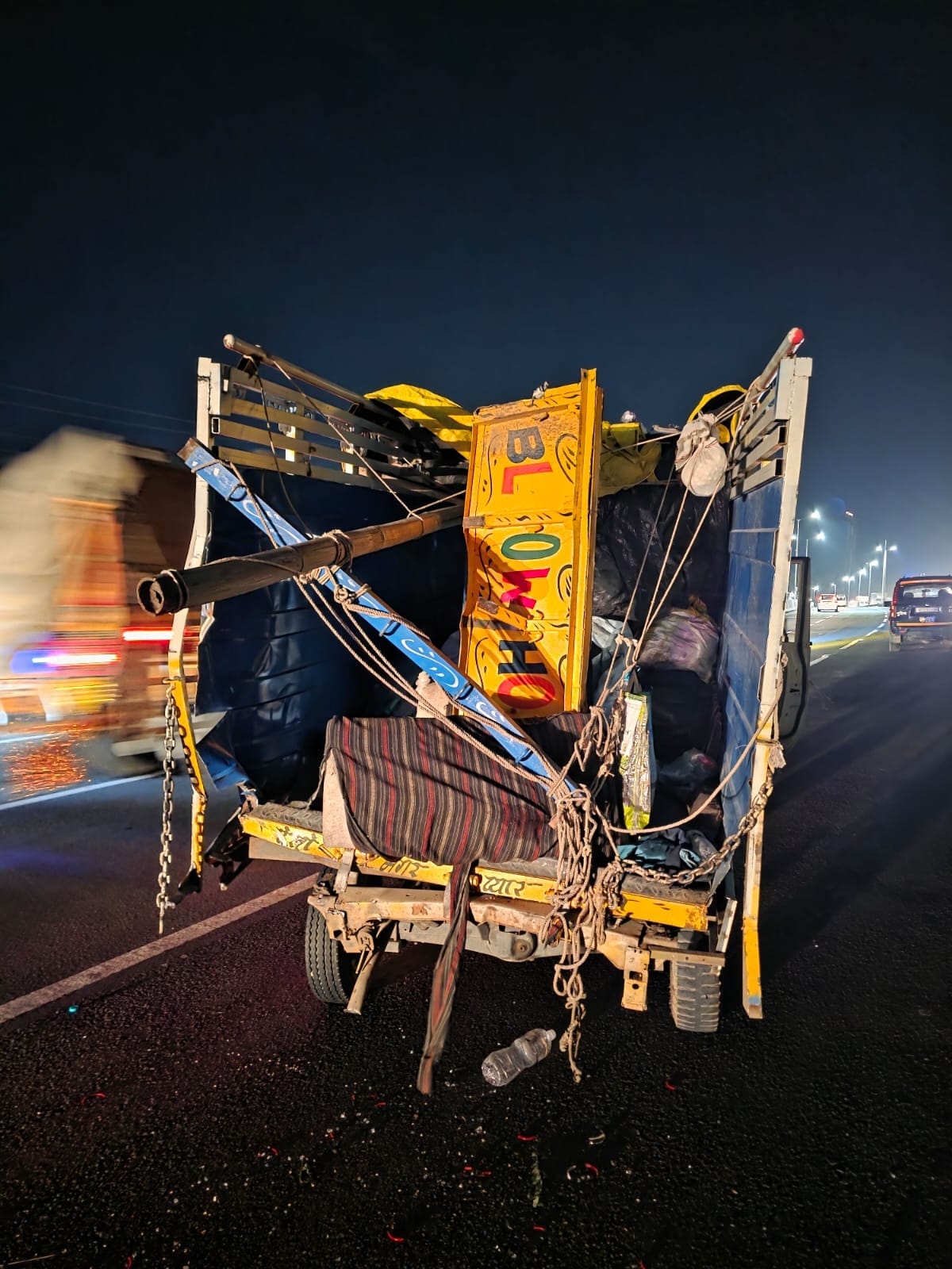 Trailer Runs Over Pilgrims In Mini-truck; Two Dead - Mathura News ...