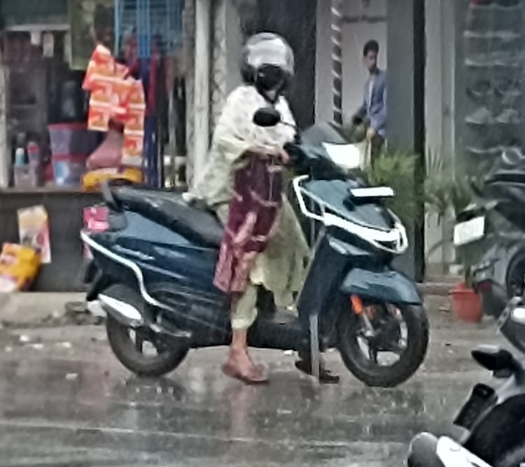Scorching Heat During The Day; Rain Accompanied By Strong Winds In The ...