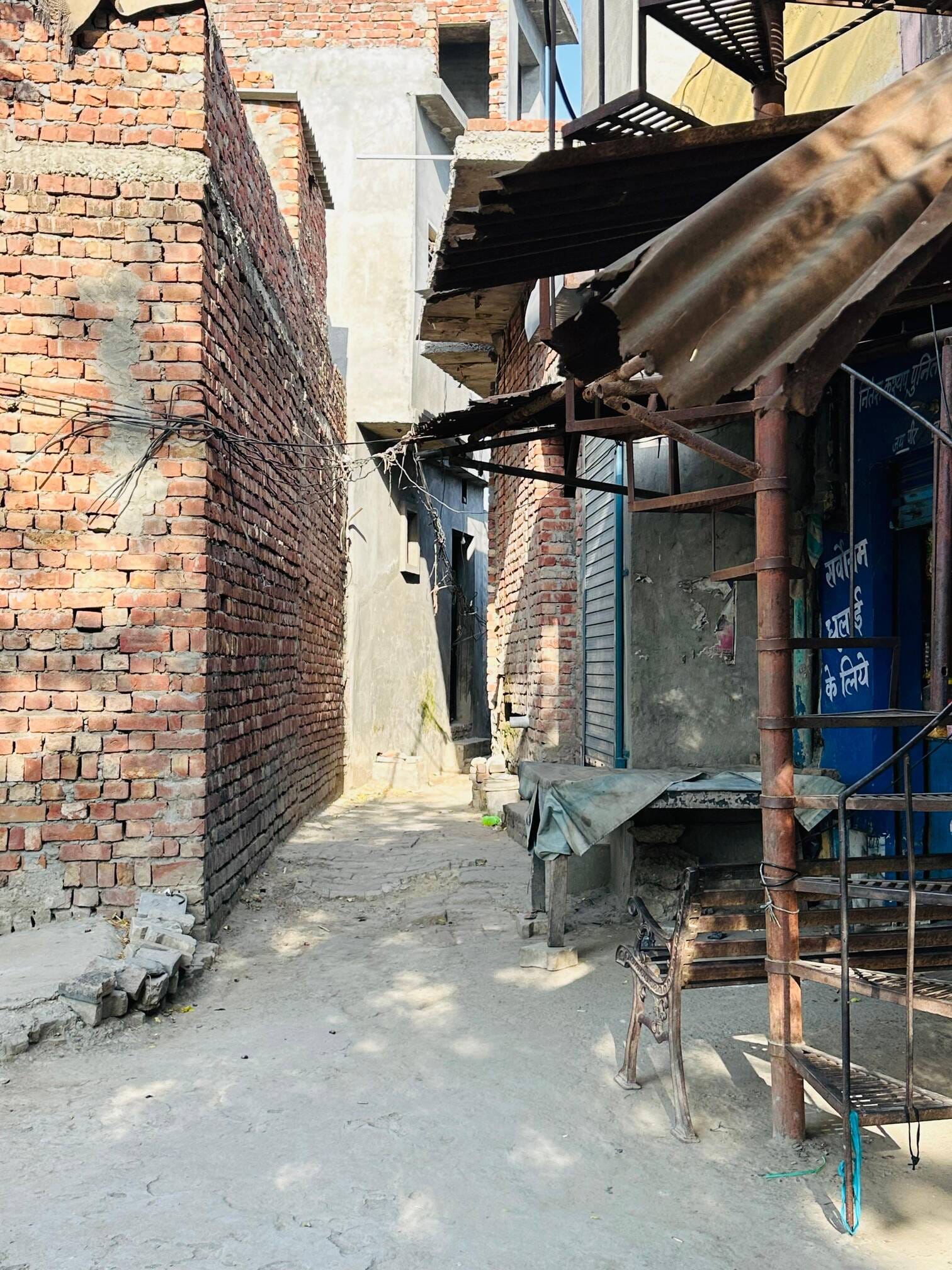 Narrow Lanes Ahead, Palatial Mansions Behind - Yamuna Nagar News ...