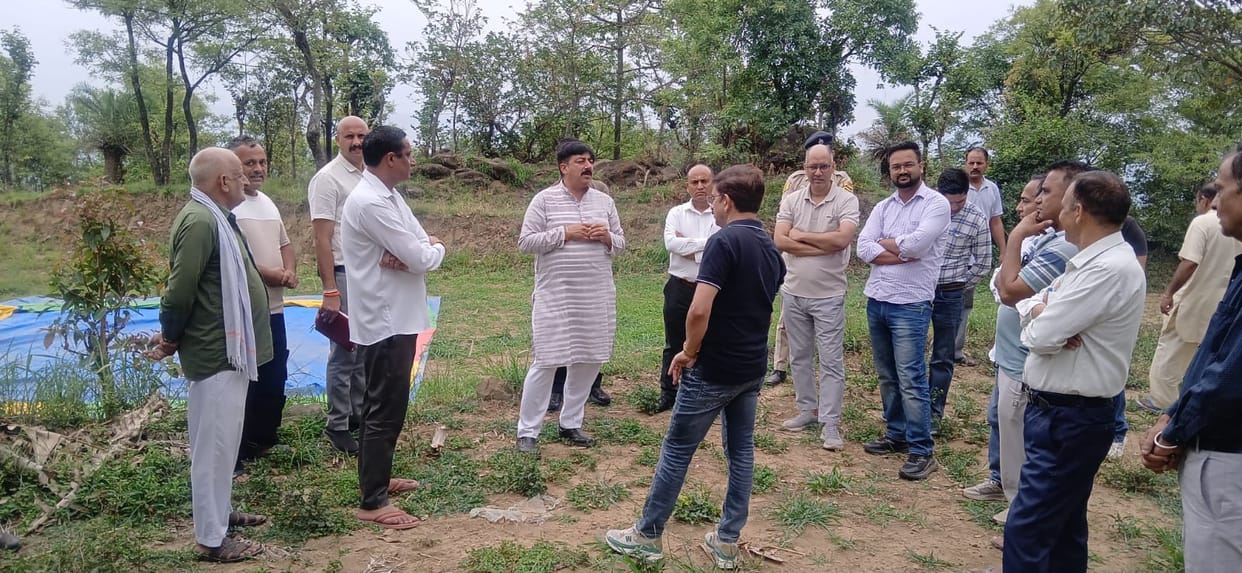 The Mla Inspected The Piplu Fairground. - Una News - Una News:विधायक ने ...