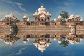 Barsane Temple: One Gets The Happiness Of Salvation By Visiting Barsana ...