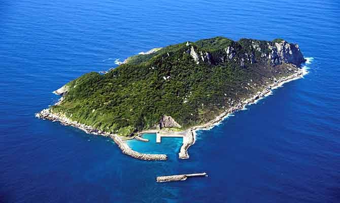 Know About Mysterious Island Of Japan Okinoshima Where Woman Are Banned ...