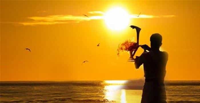 Sun Worship Tips: सूर्यदेव की पूजा के 7 अचूक उपाय, जिससे मिलती है ...