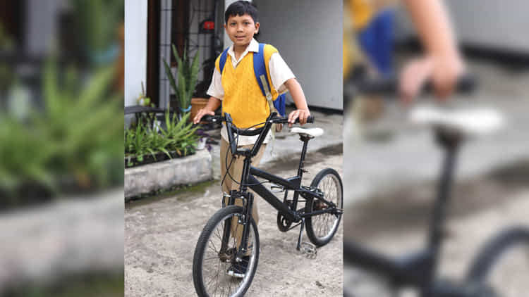 Rapid Rise In Students Cycling To School In Rural India, Girls Leading ...