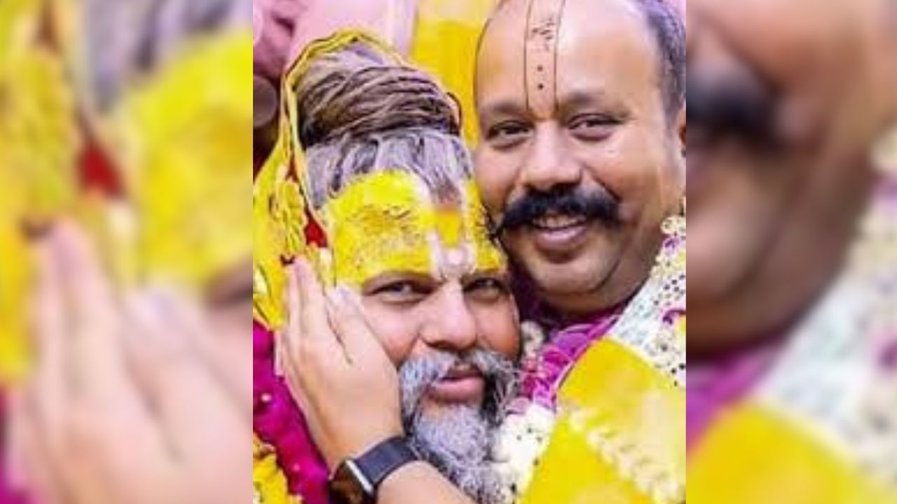 Guru Purnima 2025: प्रेमानंद महाराज निभाते हैं शिष्य की परंपरा... कौन ...