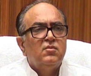 बिजली मंत्री ने खुद बताया इस्तीफे का सच - Energy And Forests Minister ...