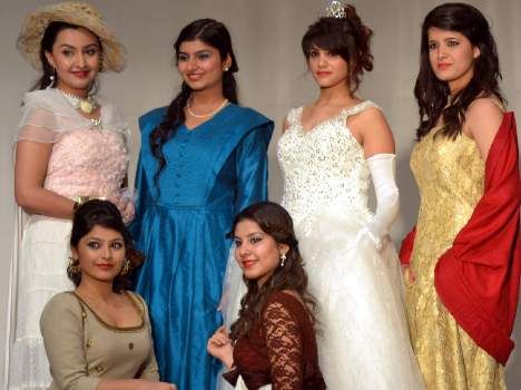 Mcm Girls College Fashion Show, Live Pics - Amar Ujala Hindi News Live ...