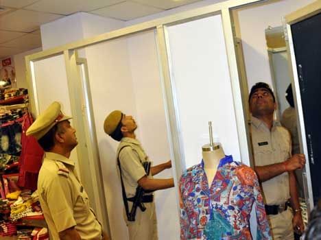 How To Know The About Changing Room Camera - Amar Ujala Hindi News Live ...