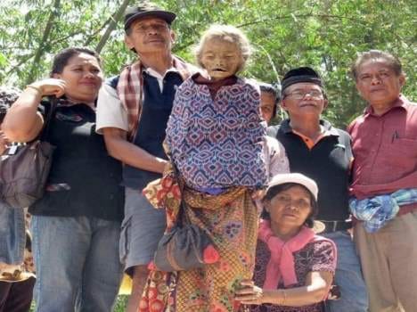 Bizarre Death Rituals That Will Blow Your Mind Off - Amar Ujala Hindi ...