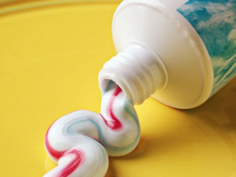 Different Uses Of Toothpaste - Amar Ujala Hindi News Live - दांत ही ...